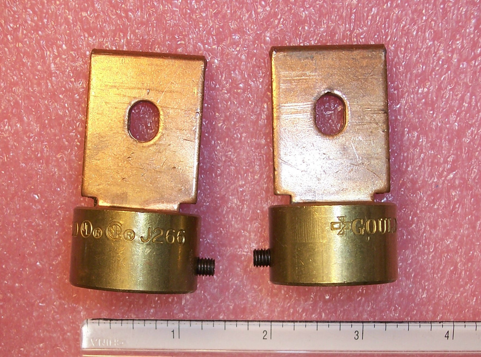 QTY (2) J266 GOULD FUSE REDUCER ALLOWS 60A TO FIT 200A 600V CLASS R & J ...