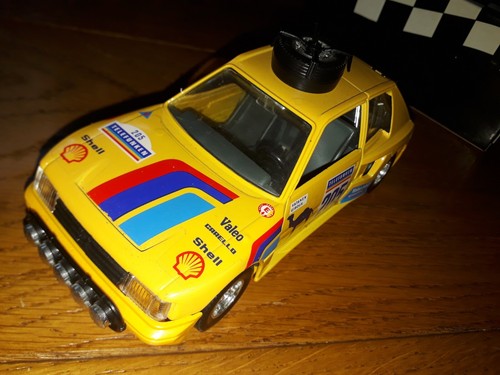 Burago 1/25 peugeot 205 turbo 16 Paris Dakar vatanen Rallye raid sport ...