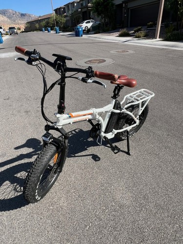 White Rad Mini 2 Folding E Bike 2018 model, super low miles, excellent ...
