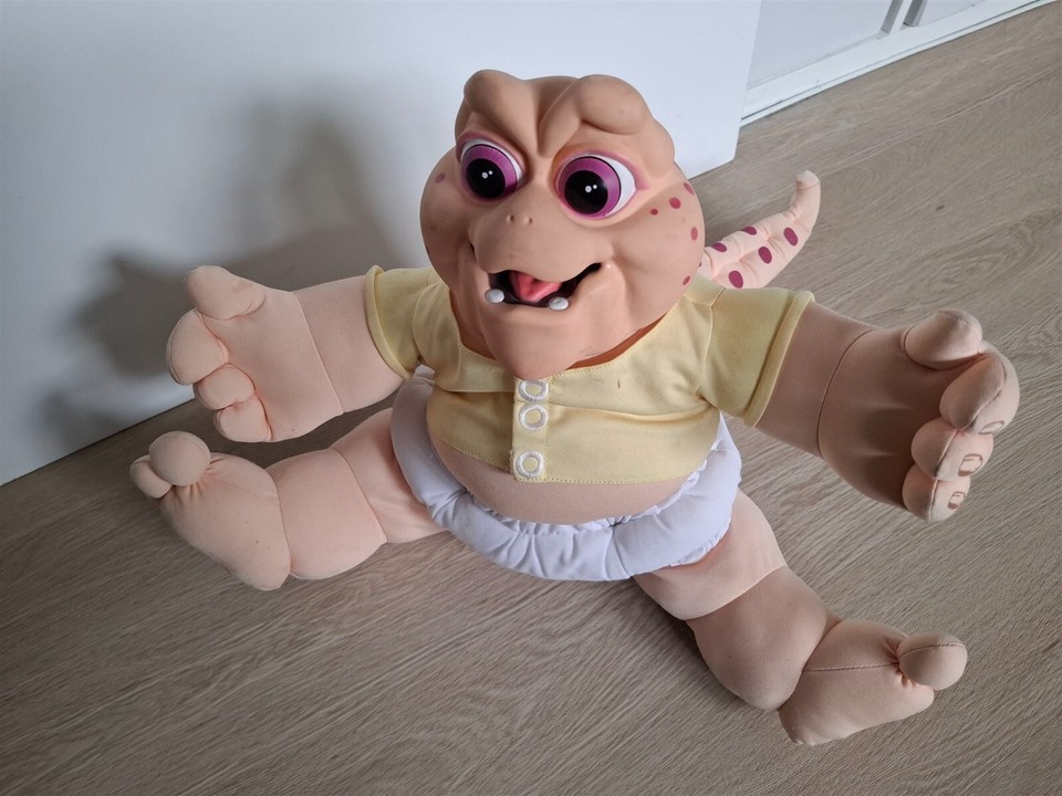 DIE DINOS Baby Sinclair Dinosaurs Disney Hasbro 60cm Plüsch Figur SPRICHT | eBay