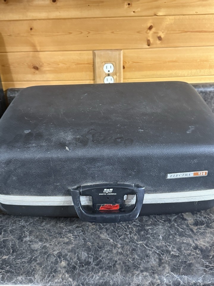 Vintage Smith-Corona Electra 120 Typewriter With Case Beautiful Sky ...