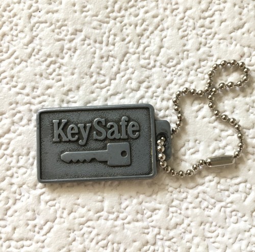 Vintage Keychain KeySafe Key Ring Metal Fob Mail Postage Guaranteed ...
