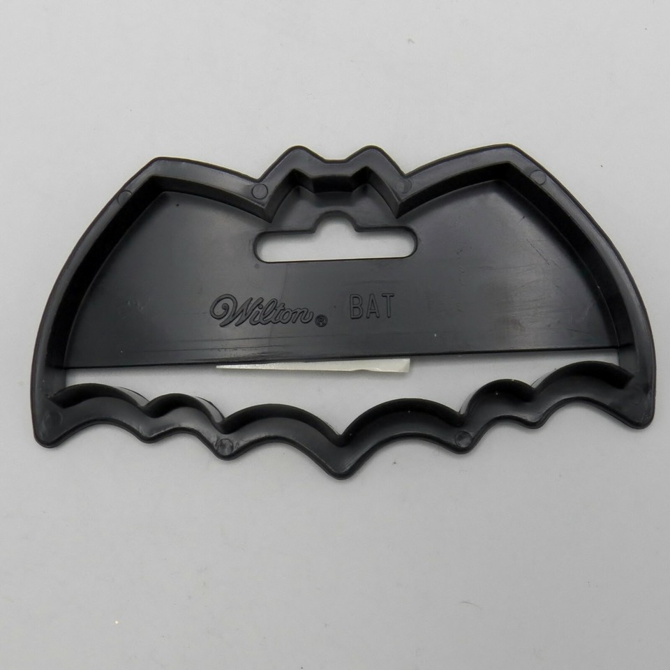 Wilton Bat Halloween Cookie Cutter Super Hero 509 1030 263 | eBay