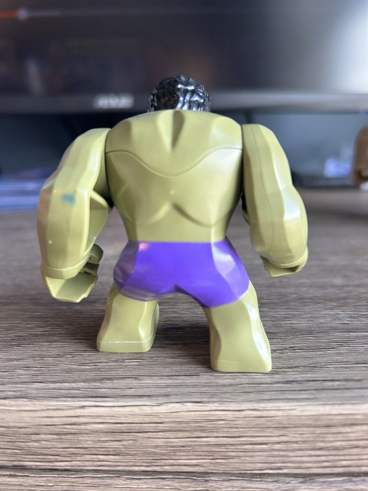 LEGO MARVEL SUPERHEROES Hulk Big Fig w/ Purple Pants Minifigure 76031 ...