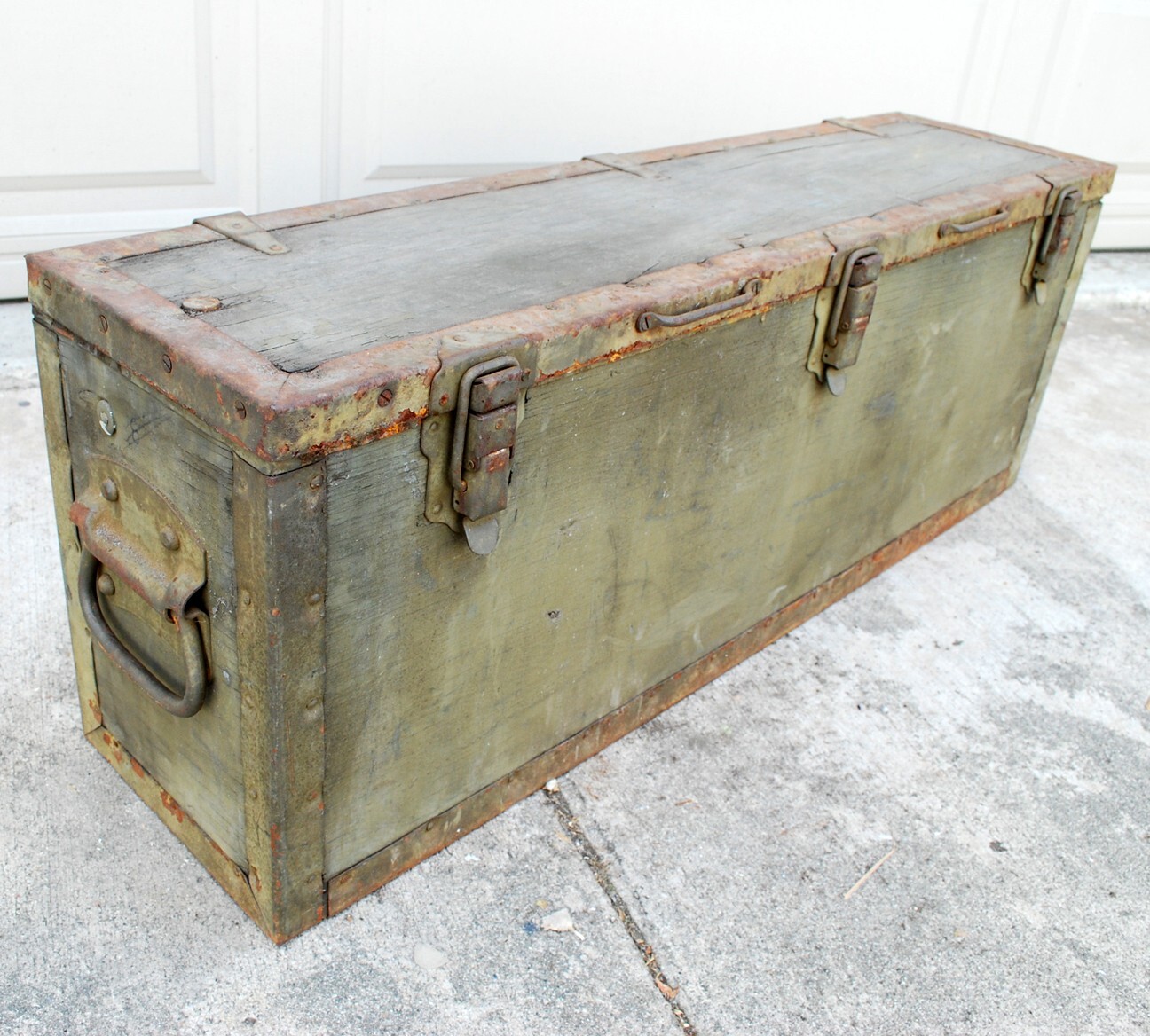 Vintage US ARMY CORPS OF ENGINEERS MILITARY FOOTLOCKER INTRENCHMENT ...