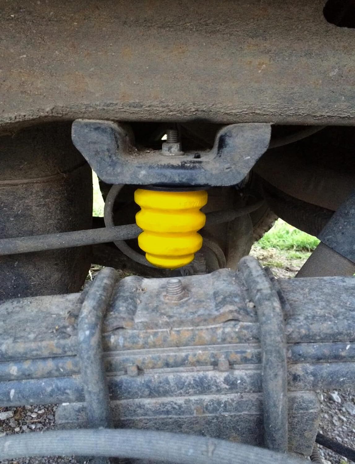 Pair of 2 Rear Axle Rubber Bump Stops for Chevy Silverado GMC Sierra ...