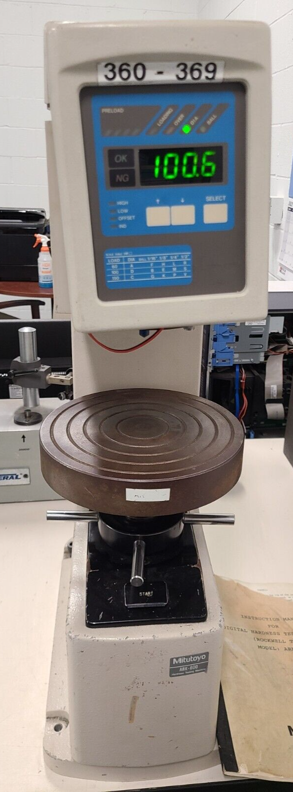 Mitutoyo Akashi ARK-600 Hardness Tester & Calibration Rockwell Test ...