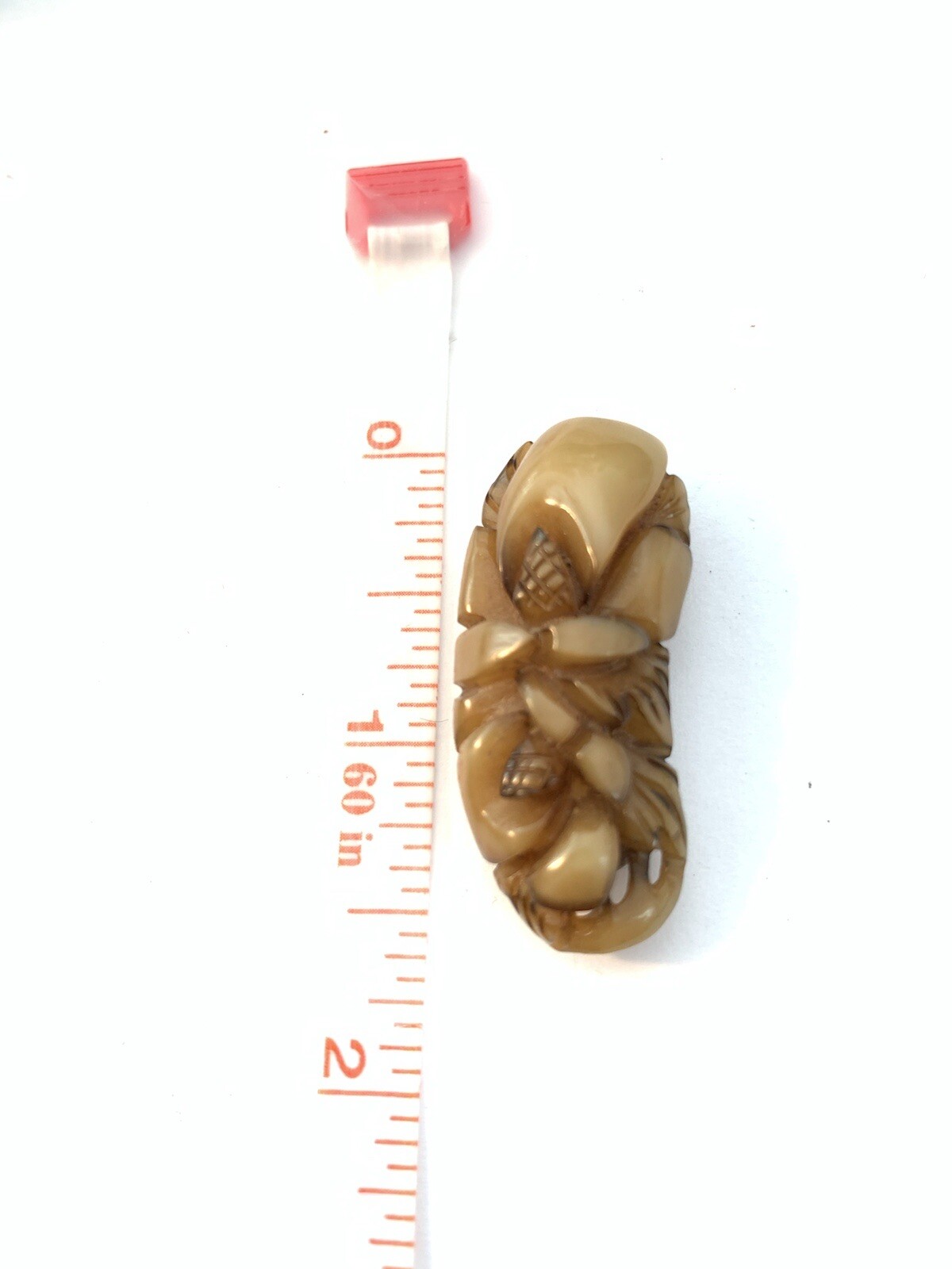 Vintage Early Plastic Carved Cut Fur Clip - Gem