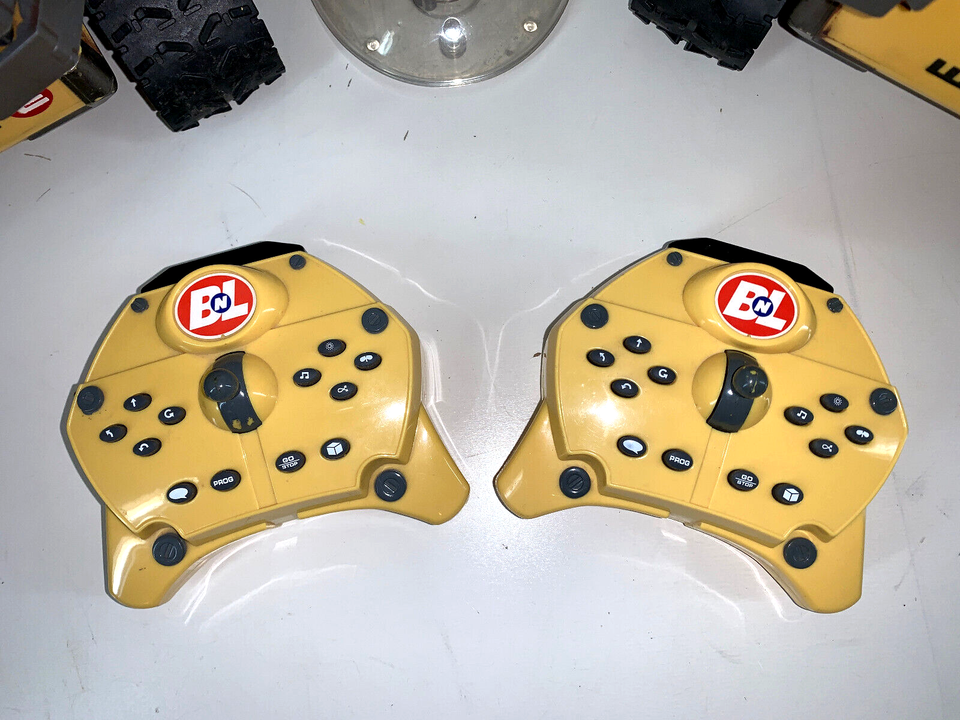 Disney Pixar Thinkway Remote Control U-Command Interactive Wall-E & Eve ...