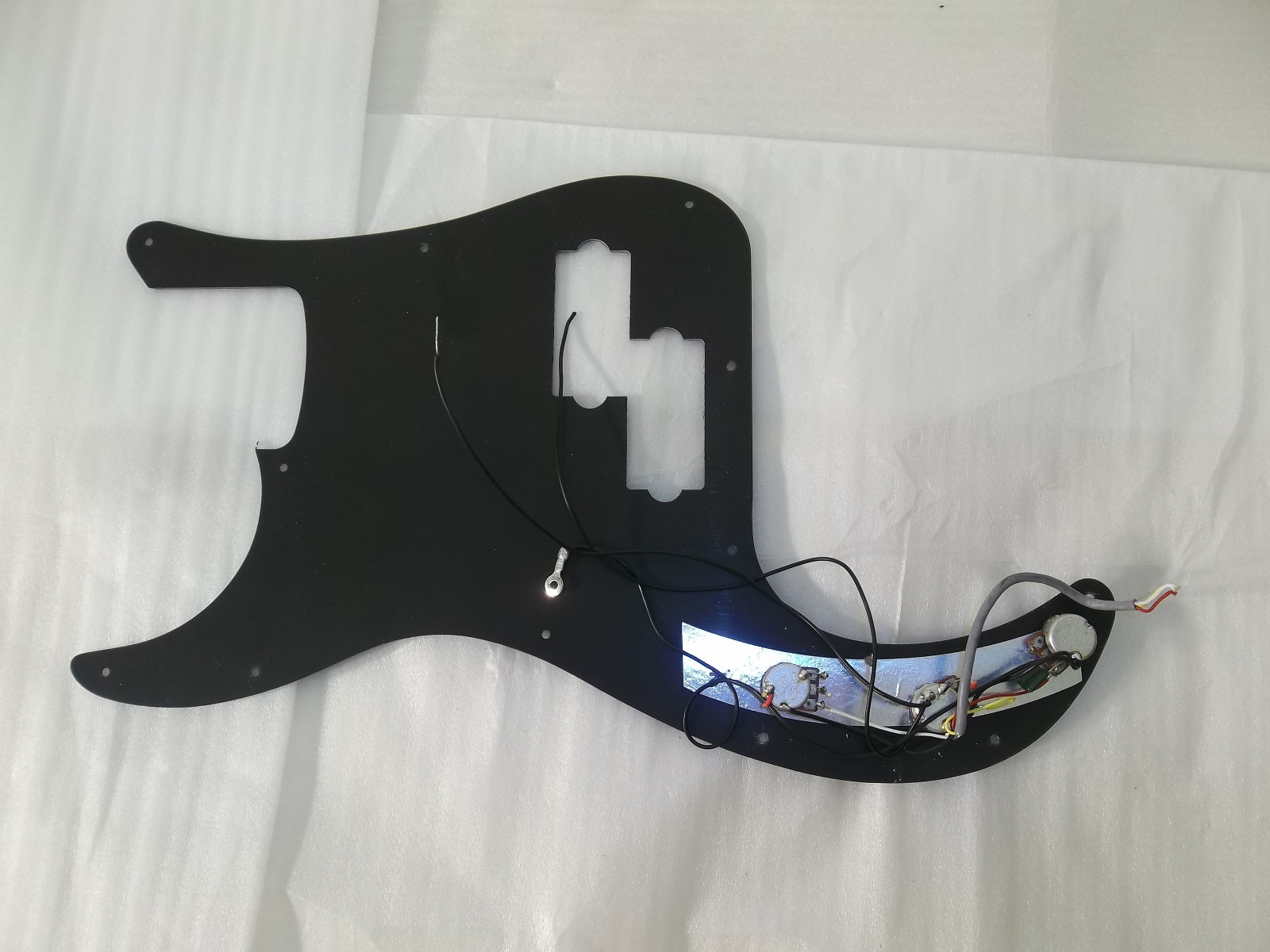 Fender Squier P Bass PICKGUARD w/POTS Black ~ Affinity Precision PJ ...
