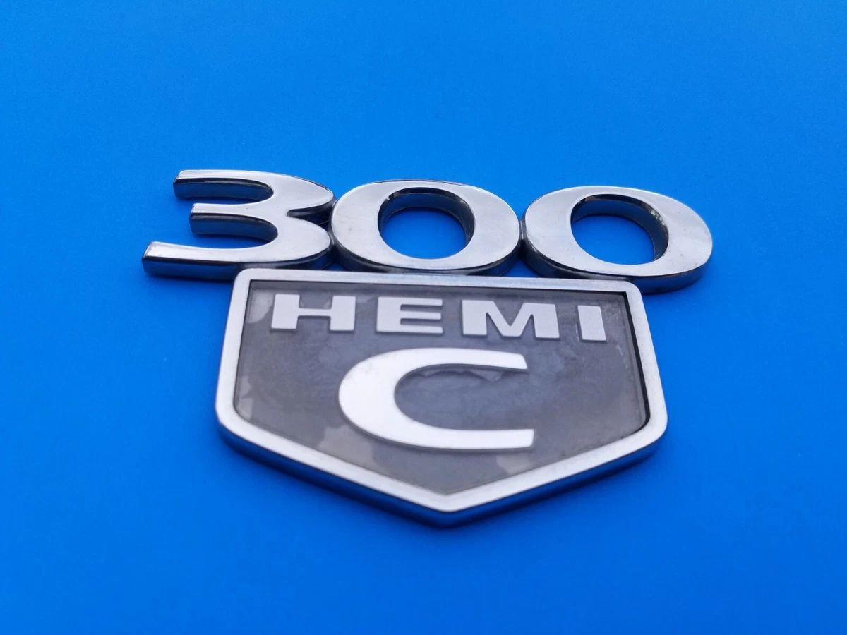 2008 Chrysler 300c Badges