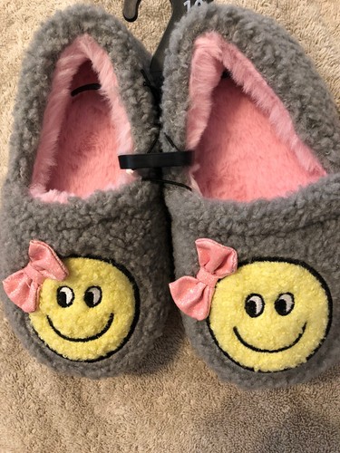 SMILEY FACE GIRLS SLIP ON COZY SLIPPERS KIDS SIZE 7/8 WONDER NATION NWT ...