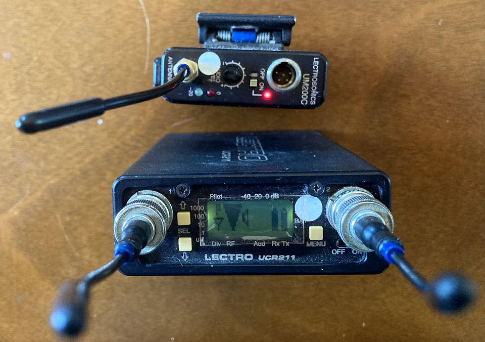 Lectrosonics Wireless Mic Set, UCR211 Diversity UHF Receiver, UM200C ...