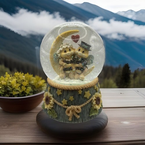 1997 Bee Happy Honeymooners #3782 Water Globe Tune: Moonlight Serenade ...