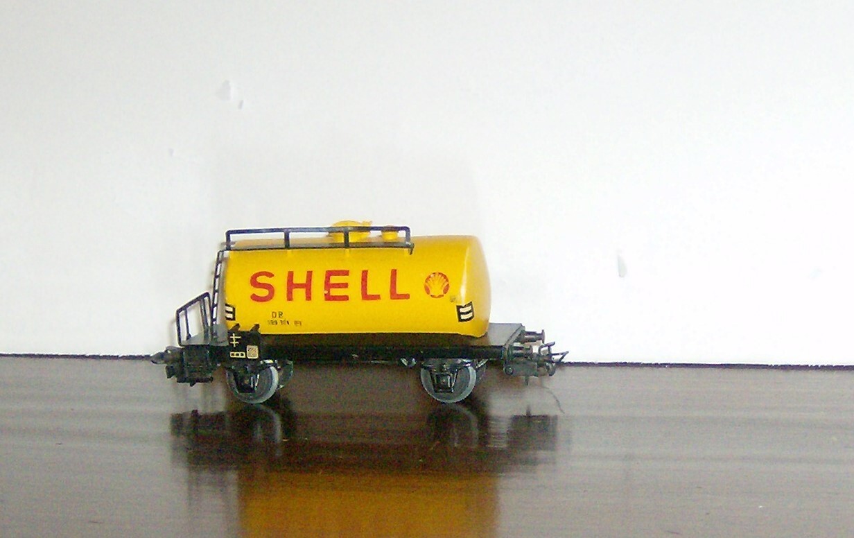 MARKLIN SHELL TANK CAR * HO SCALE * #4502 | eBay