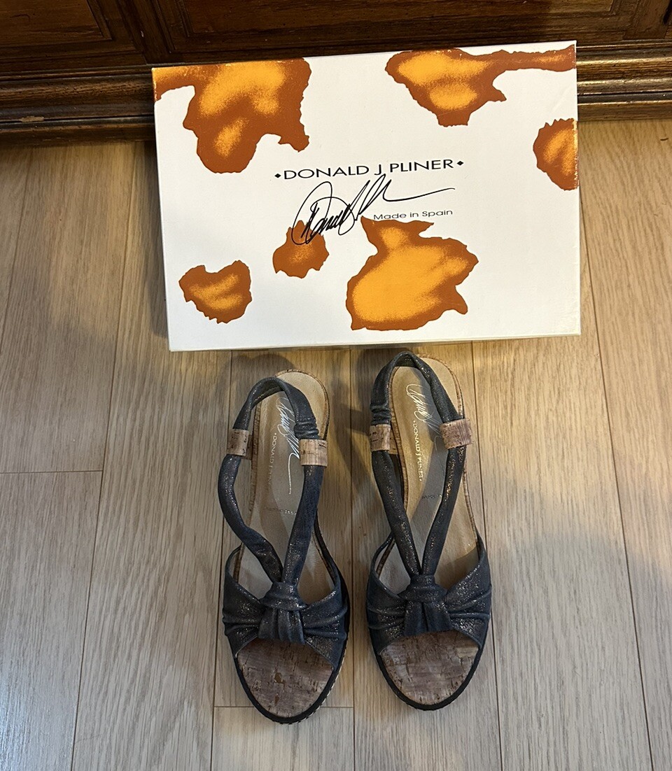 Donald Pliner Pola Wedge - Rust Bronze Natural Metal… - Gem