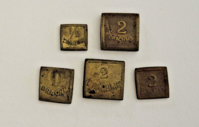 5 ANTIQUE BRASS VICTORIAN APOTHECARY WEIGHTS 2 SCRUPLES 2 DRACHMS (2) 1 ...