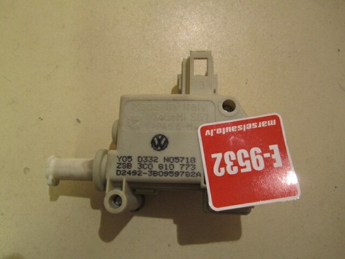 3C0810773 VW Passat B6 2.0 TDI Fuel Flap engine 3C0 810 773 | eBay