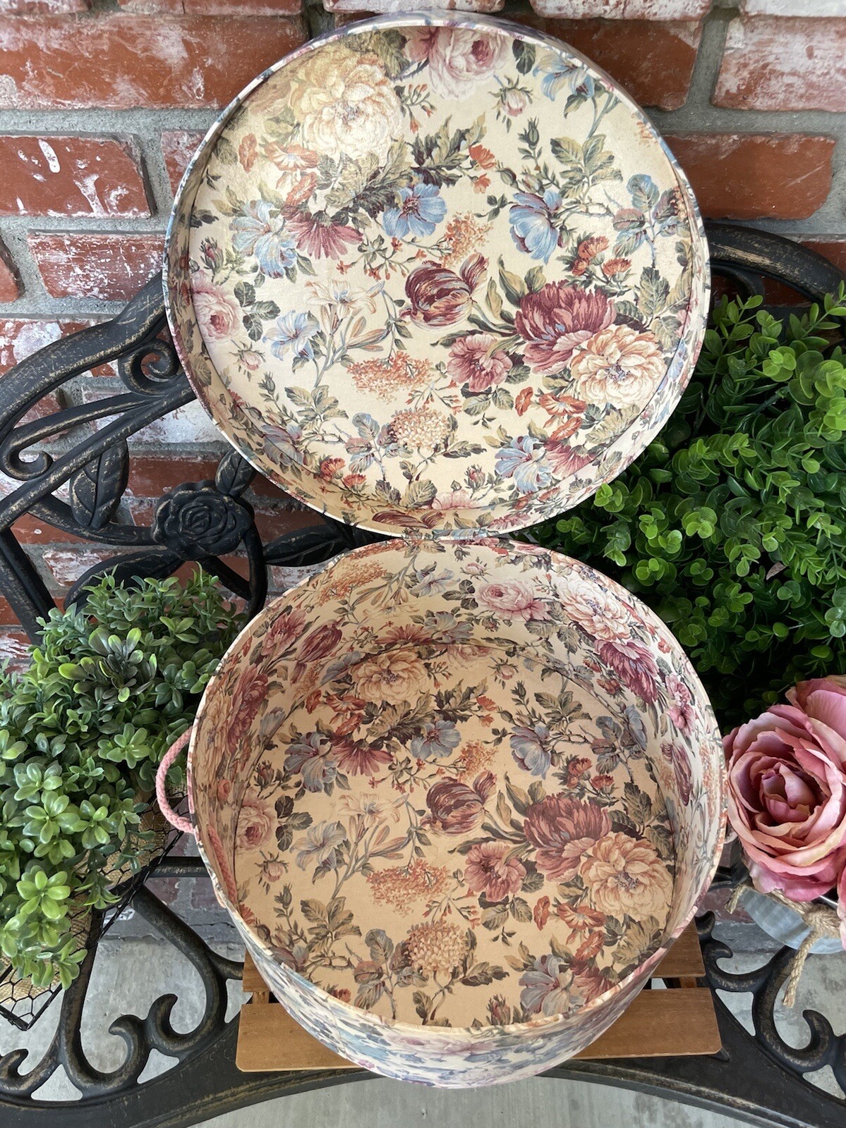 Vintage Hat Box W/Victorian Floral Design; Ecru W/Mauve, Pink, Blue ...