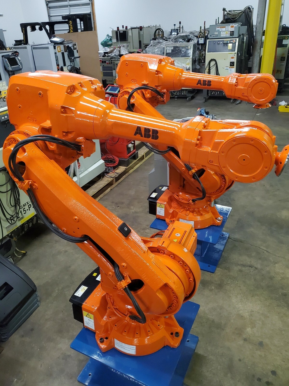 ABB IRB 4600 Robot IRC5 Controller 60 Kg Payload w/ Absolute Accuracy ...