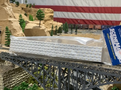 HO Scale Walthers Wrapped Lumber Load/72' Centerbeam Flatcar MILLAR ...