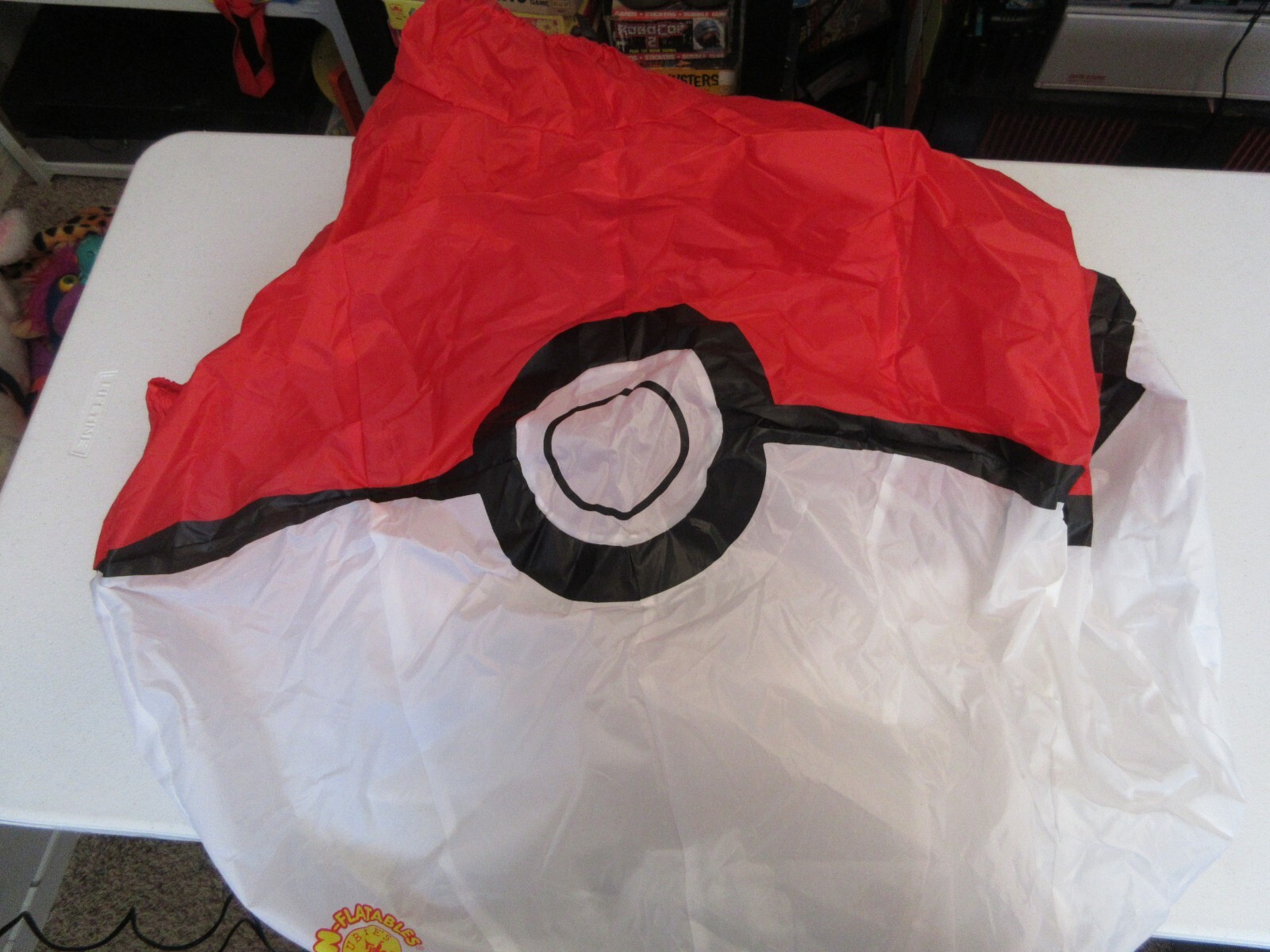 Child’s Pokemon Pokeball inflatable Costume, complete… - Gem