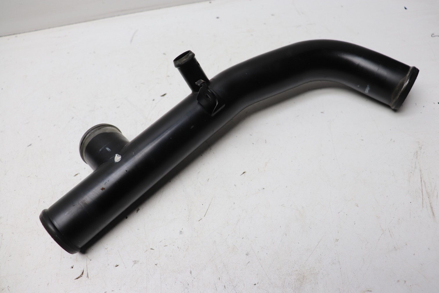 Aston Martin DB9 2007 Coolant Hose Pipe 4G43-8555-HA J192 | eBay Australia