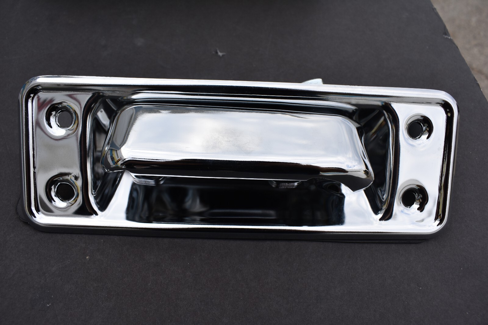 66 67 68 69 70 71 72 73 74 75 76 77 FORD BRONCO TAILGATE HANDLE & LATCH ...