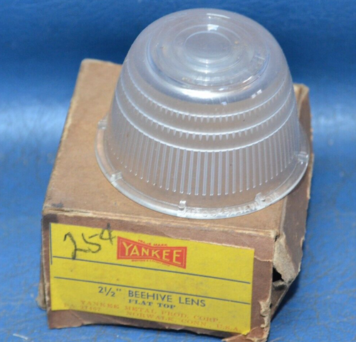 Vtg Yankee Turn Signal Backup Light Flat Top Beehive Lens Clear 2-1/2 ...