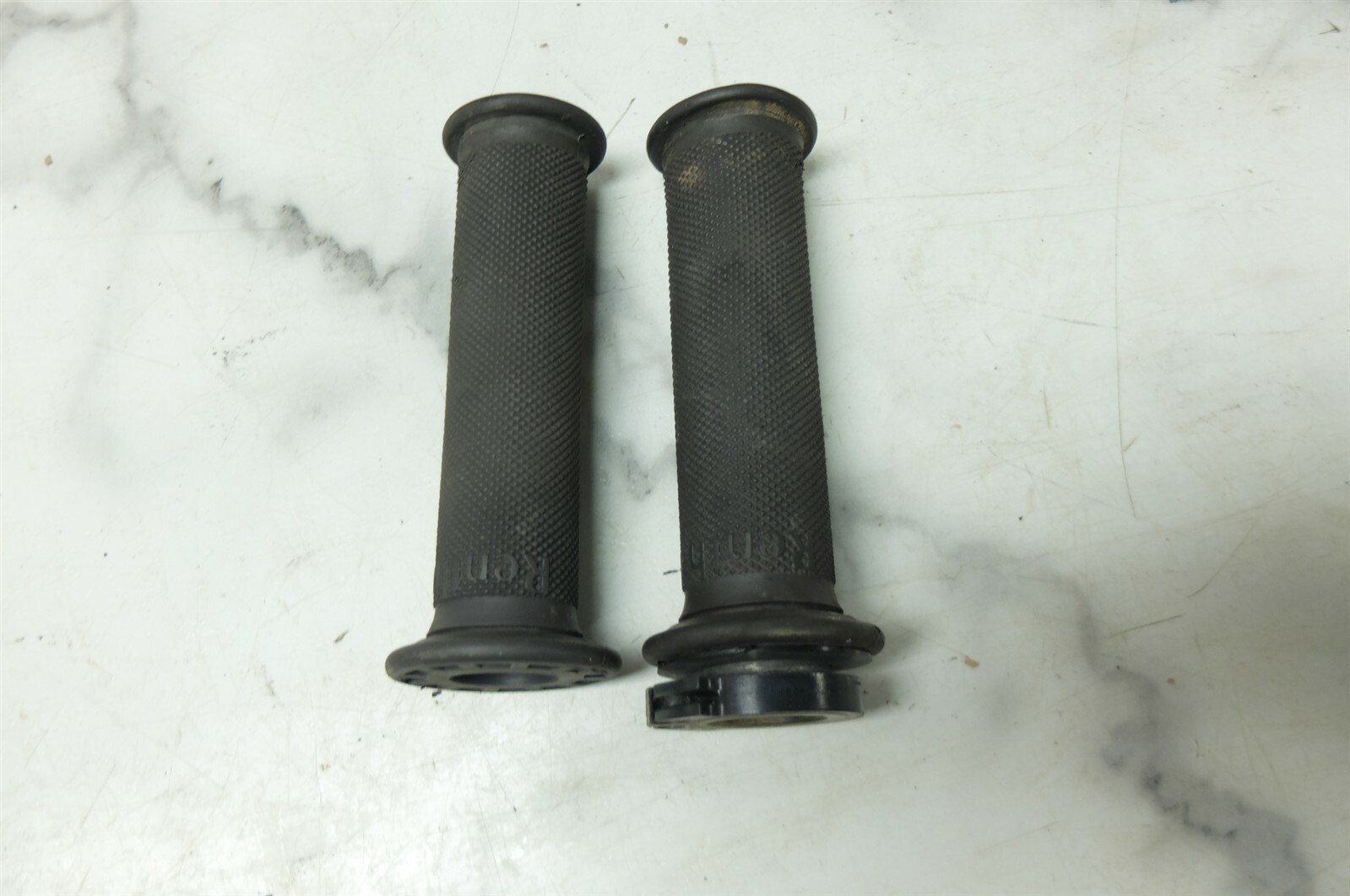 06 Yamaha FZ1 FZ 1 1000 FZ1000 Fazer twist throttle tube handle & grips ...