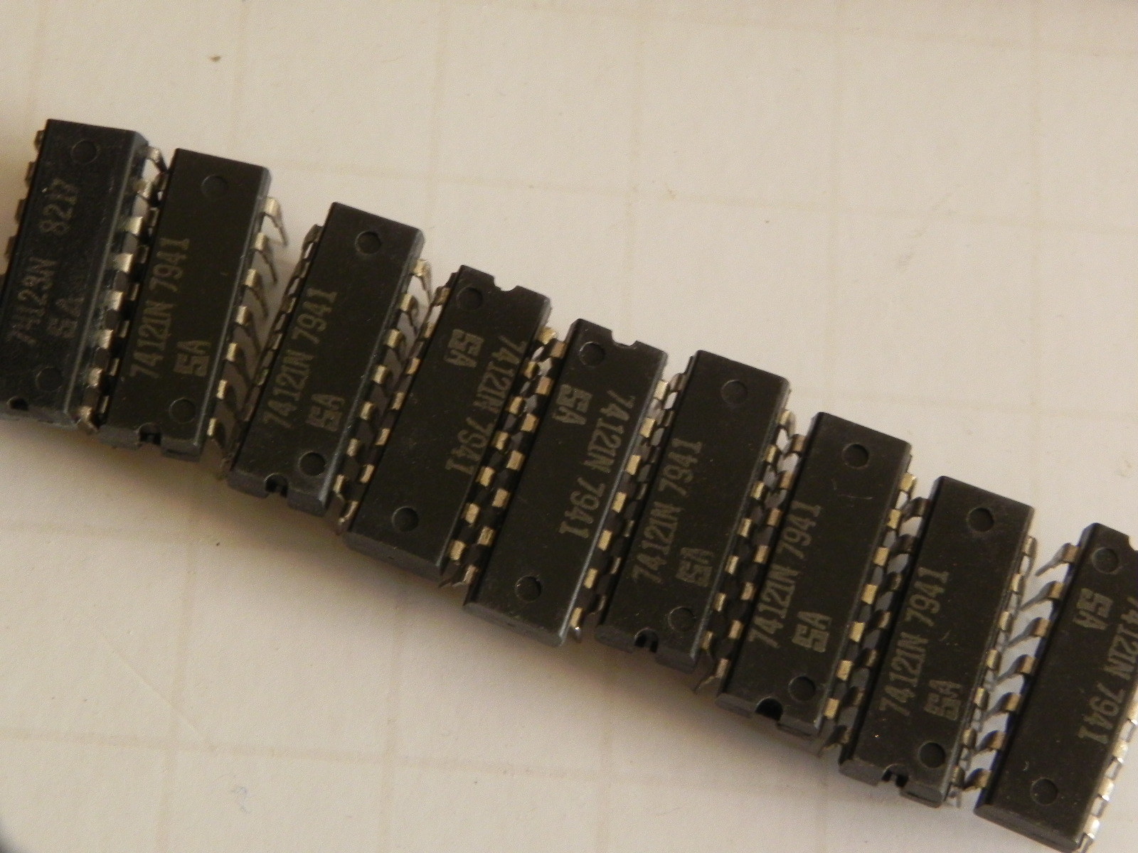 74121 One-Shot with Clear and Complementary Outputs --- Lot of 3 DM ...