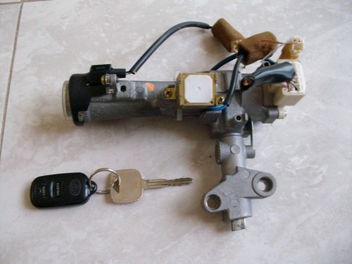 2000-2004 TOYOTA AVALON IGNITION SWITCH LOCK CYLINDER W/ KEY OEM 01 02 ...