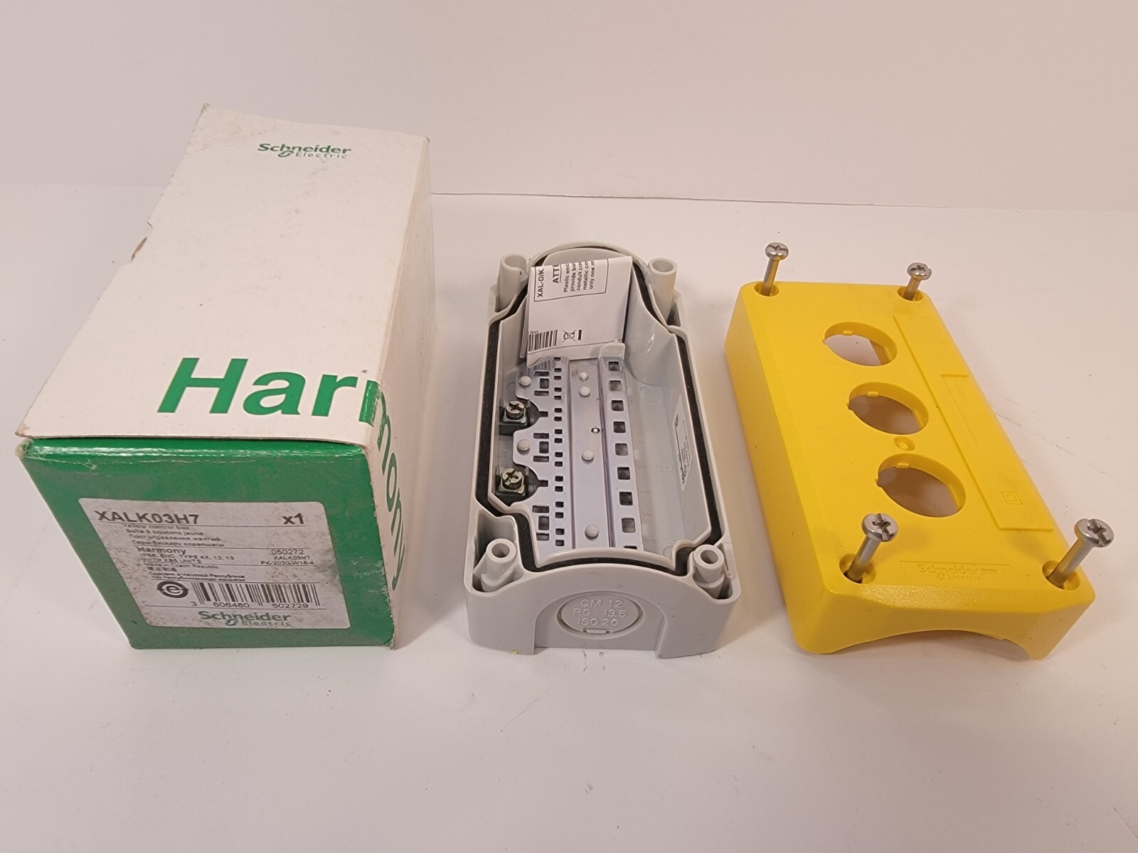 26 Pcs Schneider Electric Harmony Yellow Control Box XALK03H7 With XB5 ...