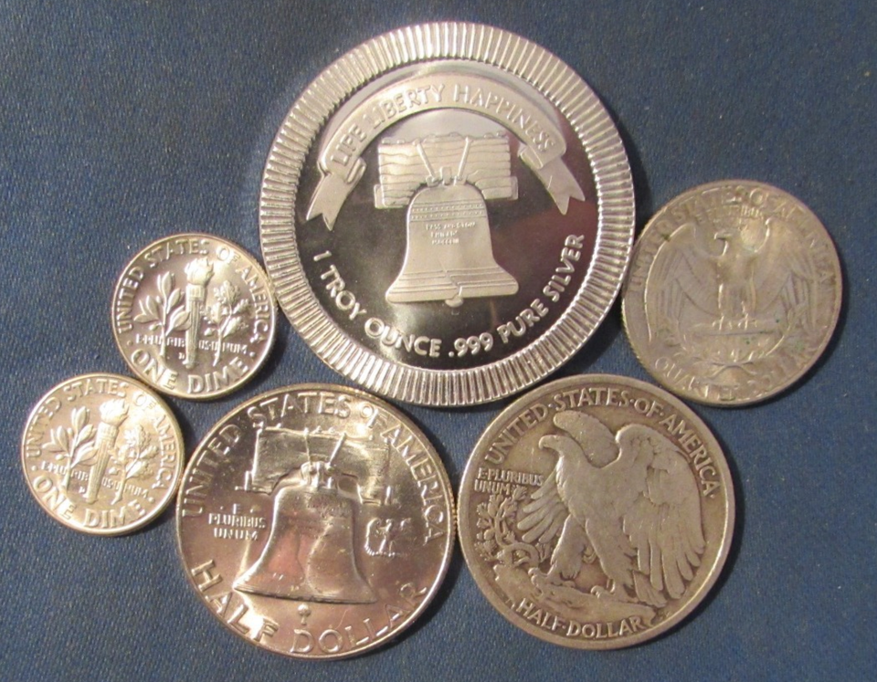LOT 5 US SILVER COINS & 1 OZ 999 SILVER EAGLE & LIBERTY BELL ROUND TWO ...