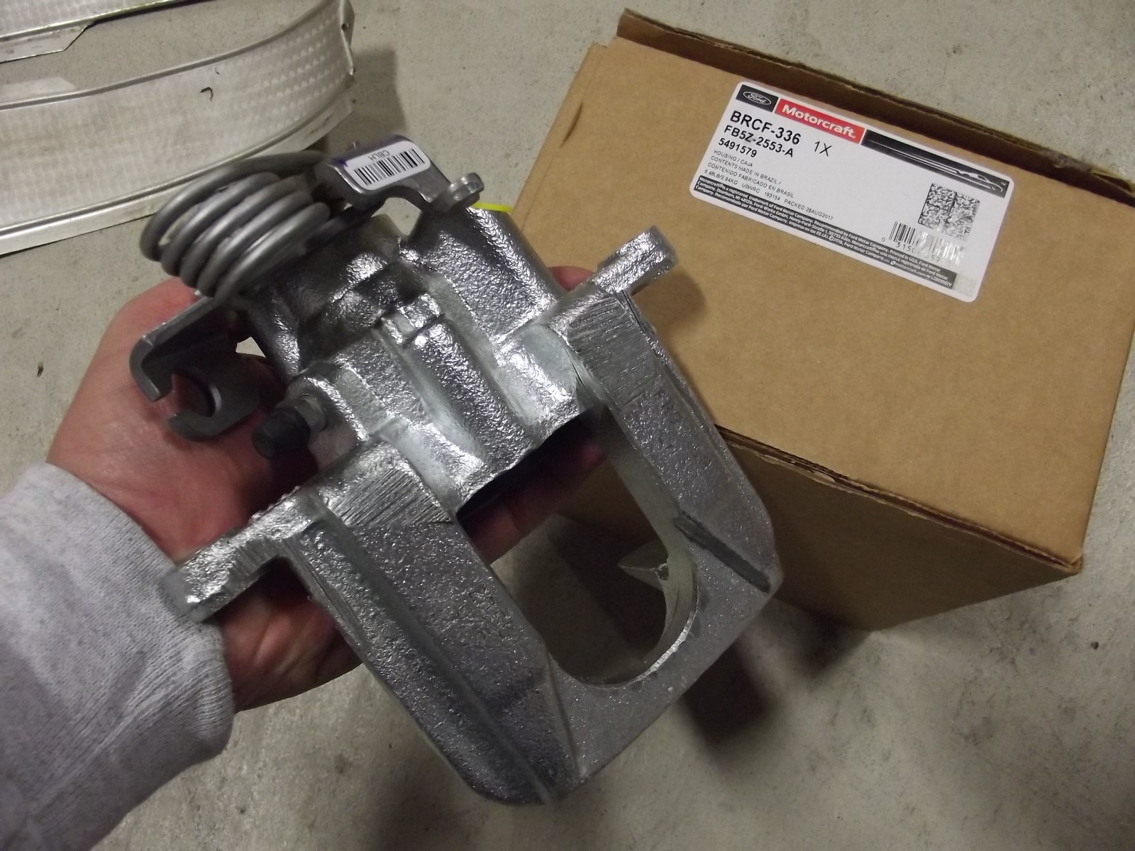 Genuine Ford Caliper FB5Z-2553-A Explorer Taurus OEM New In Box ...