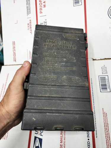 05-07 Town & Country Caravan IPM Fuse & Relay Center Box 05144579AB | eBay