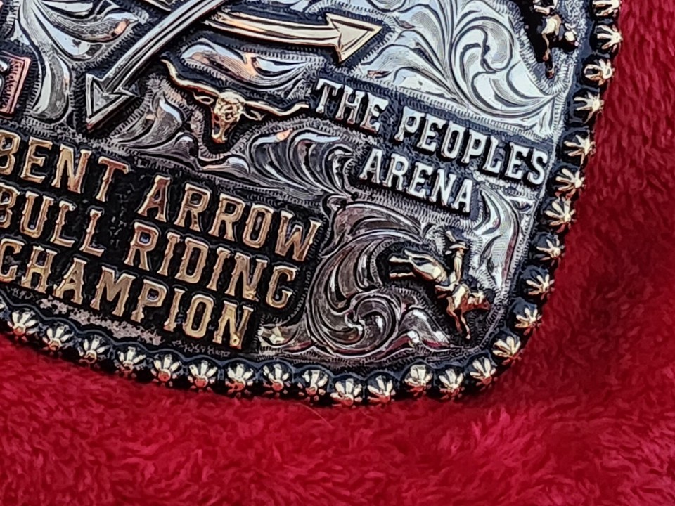 BULL RIDING Champion Rodeo PROFESSIONAL TROPHY BUCKLE☆INDIAN NATION ...