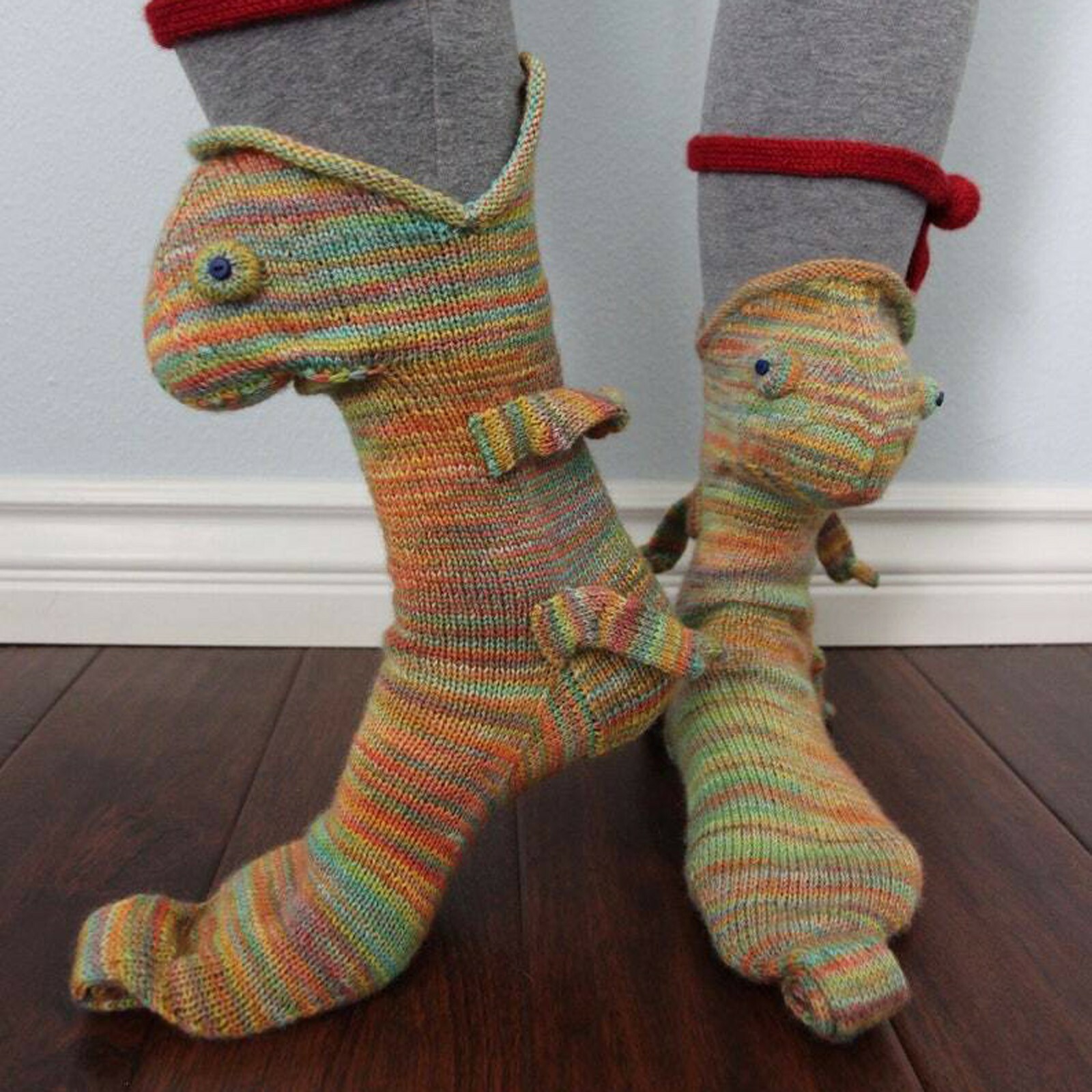 Christmas Knit Crocodile Socks Knit Animal Socks Funky Knitting Pattern Gifts RR | eBay