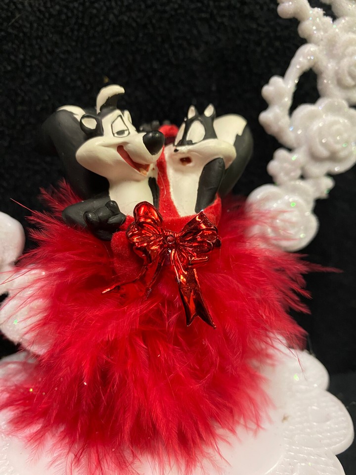 Pepe Le Pew & Penelope Wedding Cake topper groom Top Cat Valentine ...
