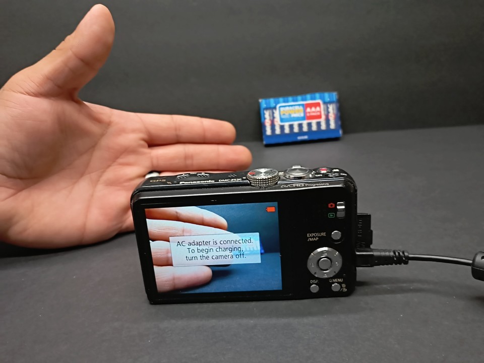 Panasonic LUMIX DMC-ZS20 14.0MP 20x GPS Digital Camera | eBay