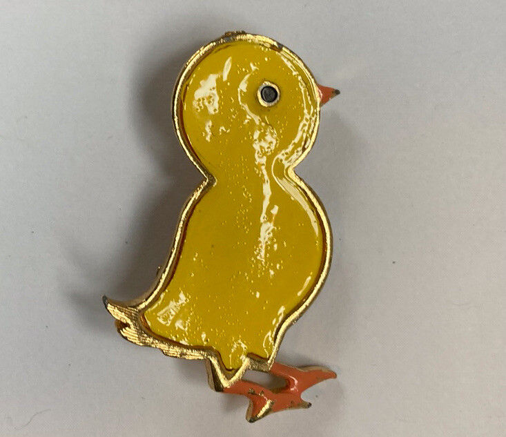Beatrix Easter Chick Peep Pin Yellow Enamel 1970s 1.7… - Gem