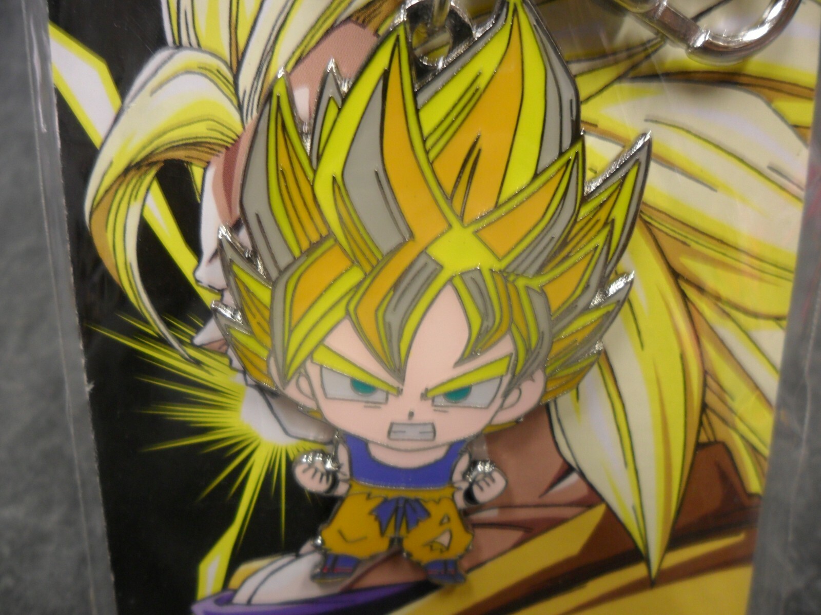 Dragon Ball NEW * Super Saiyan Goku Key Chain * Metal Keychain Licensed ...