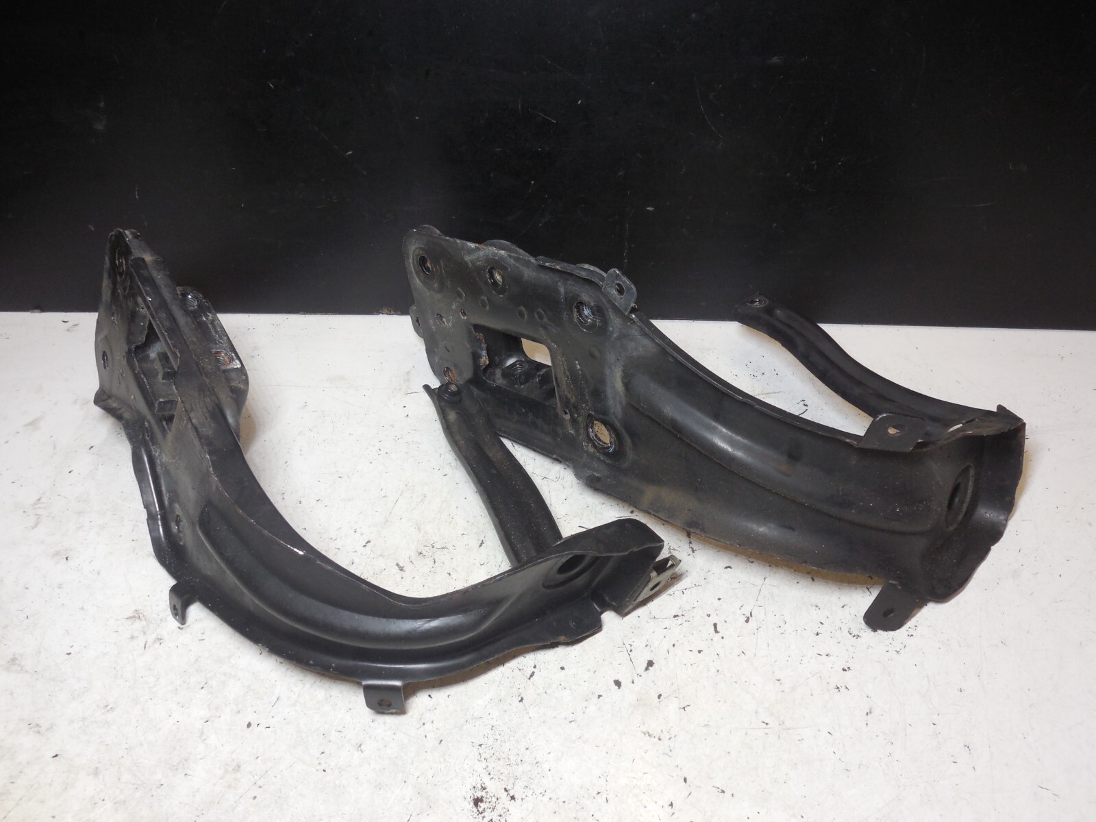 03-09 Mercedes w211 e320 front left right Bumper support reinforcement ...