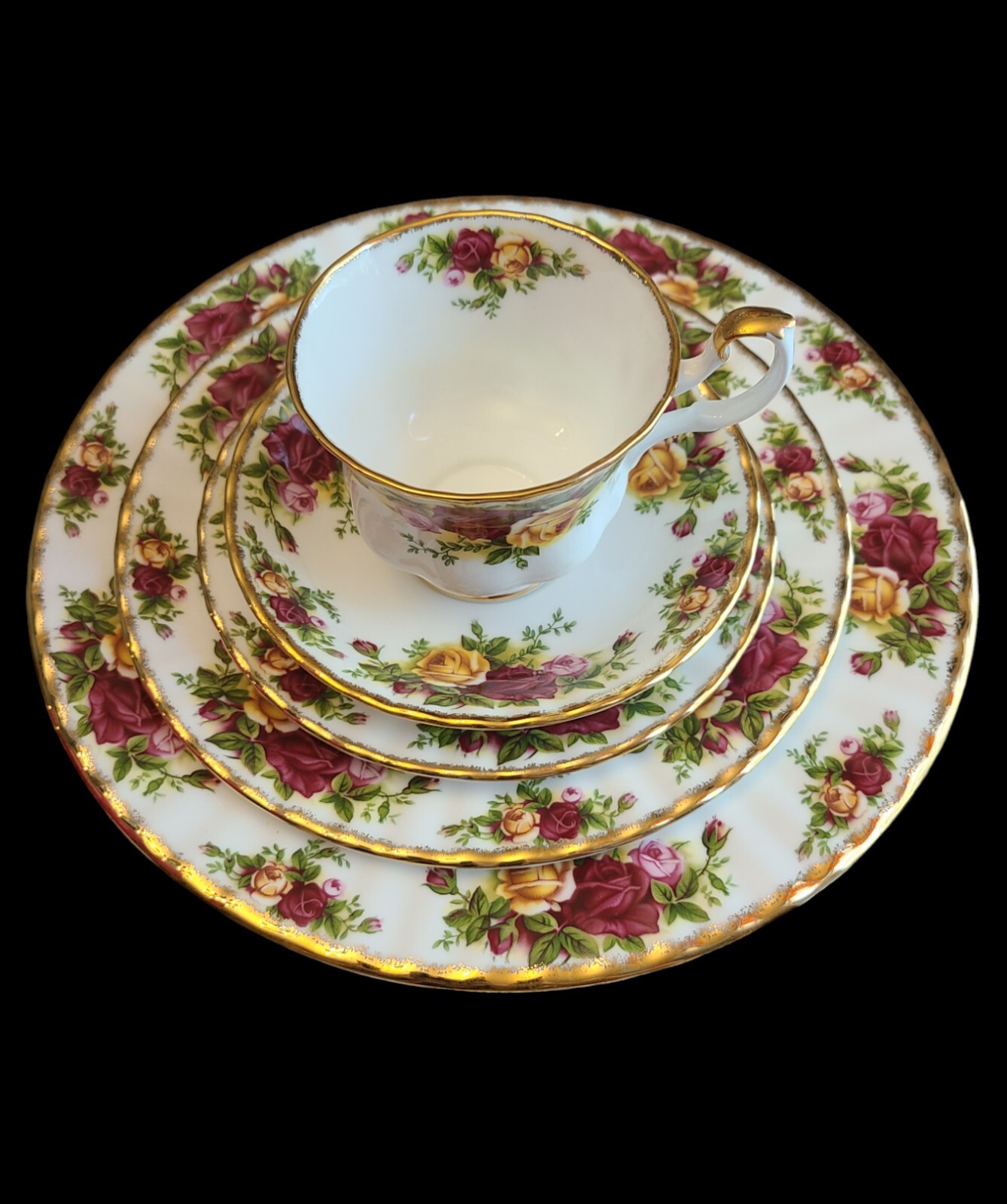 Royal Albert Old Country Roses Bone China 1962 5 Piece Place Setting ...