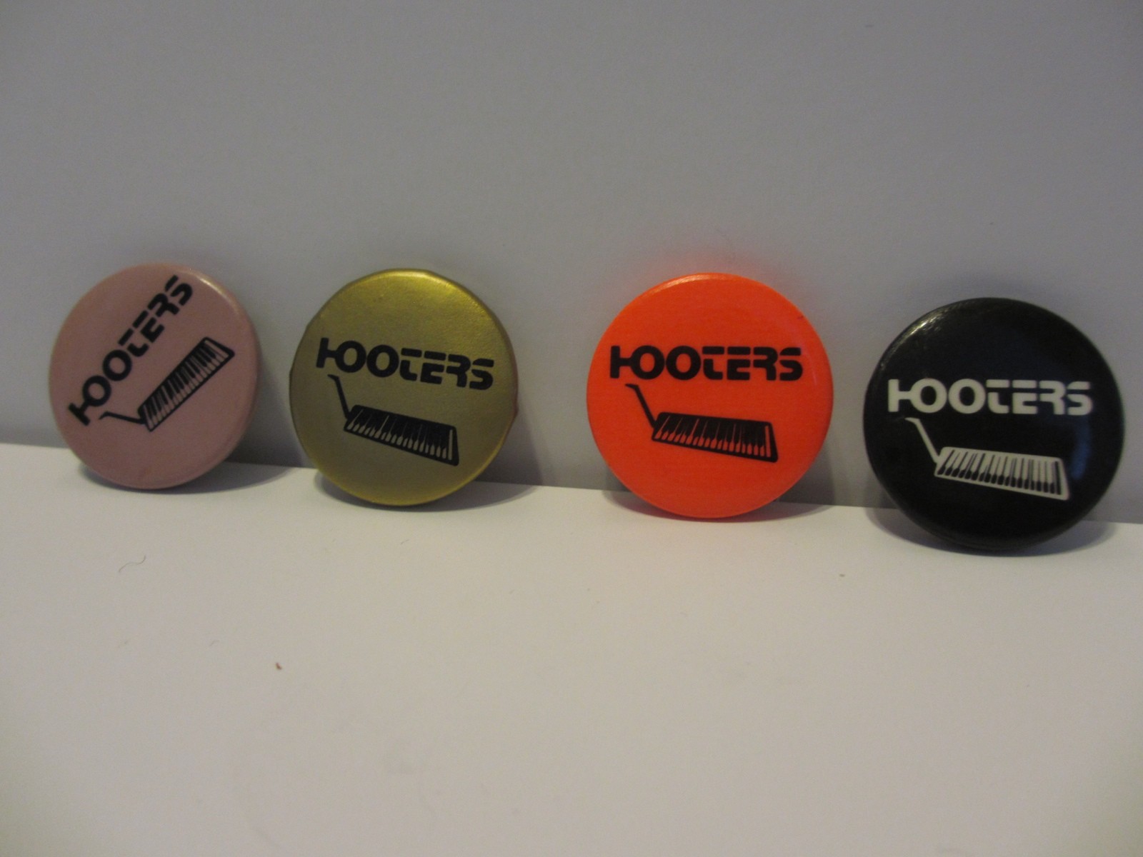 Vintage 80s Set of 4 HOOTERS Philadelphia Rock Band Pinback Button Pin ...