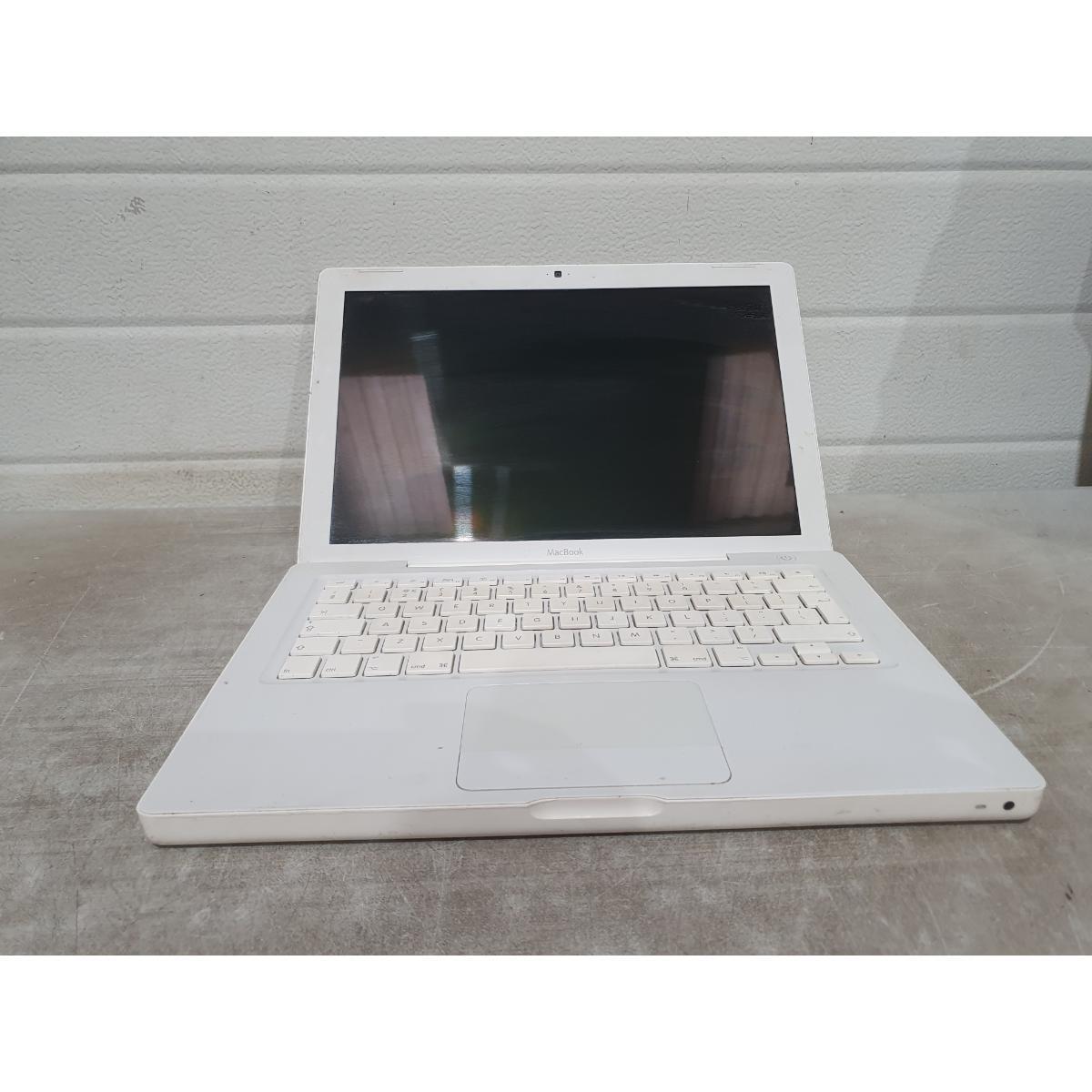 Apple Laptop White Apple MacBook (White, 2.16GHz) Review: Apple