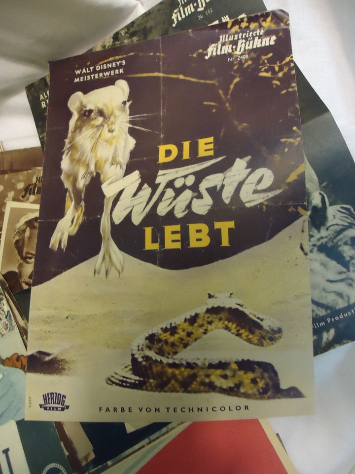 Lot of over 100 German Flyers ( approx 8x11,5 inch) Programs Film ...