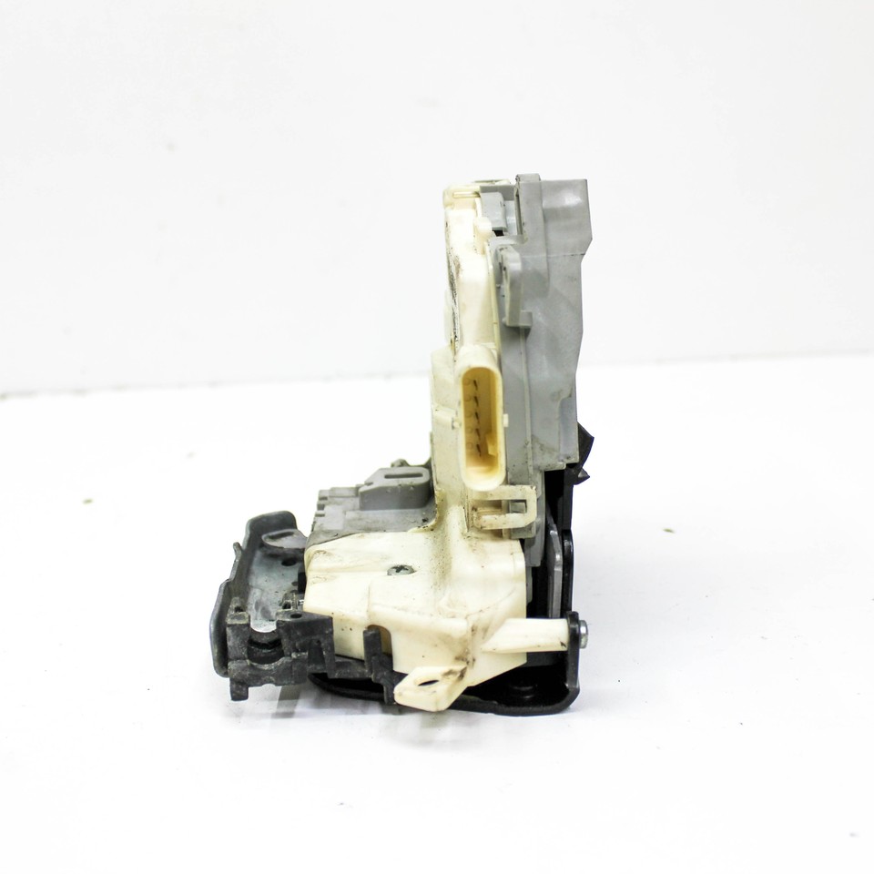 AUDI Q5 8R 2015 Front Right Door Lock 8J1837016F 25582207 | eBay