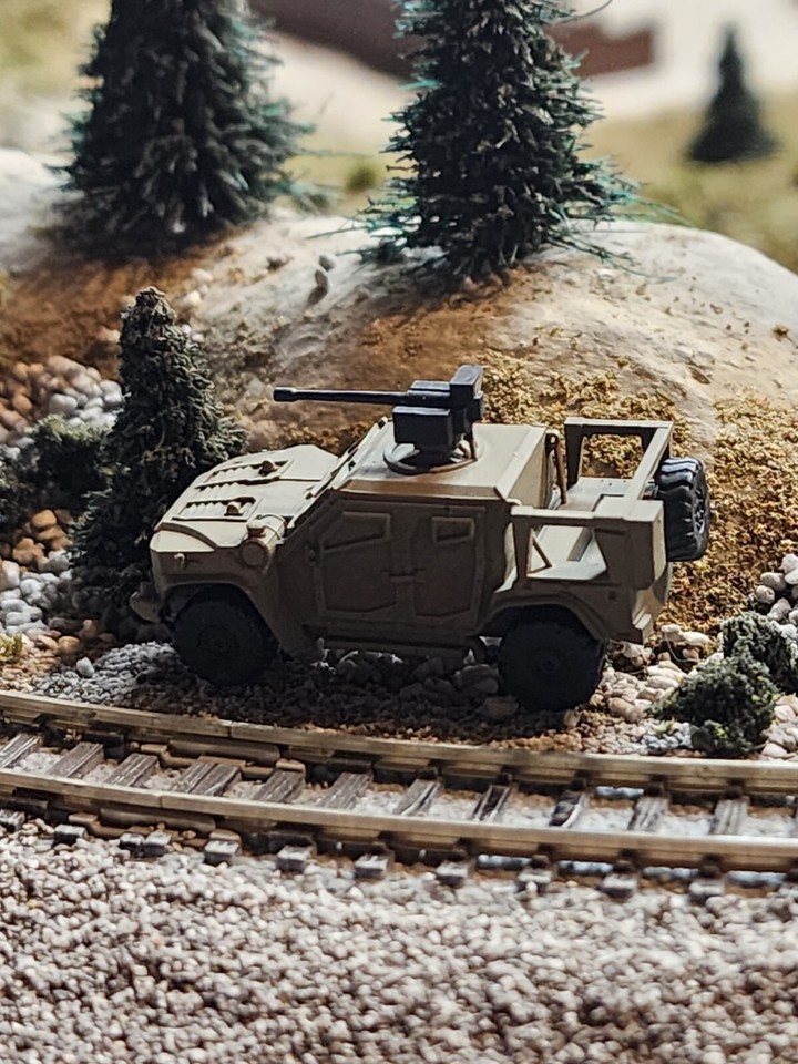 N Scale 1:160 Joint Light Tactical Vehicle RWS (JLTV) - US Army OD ...