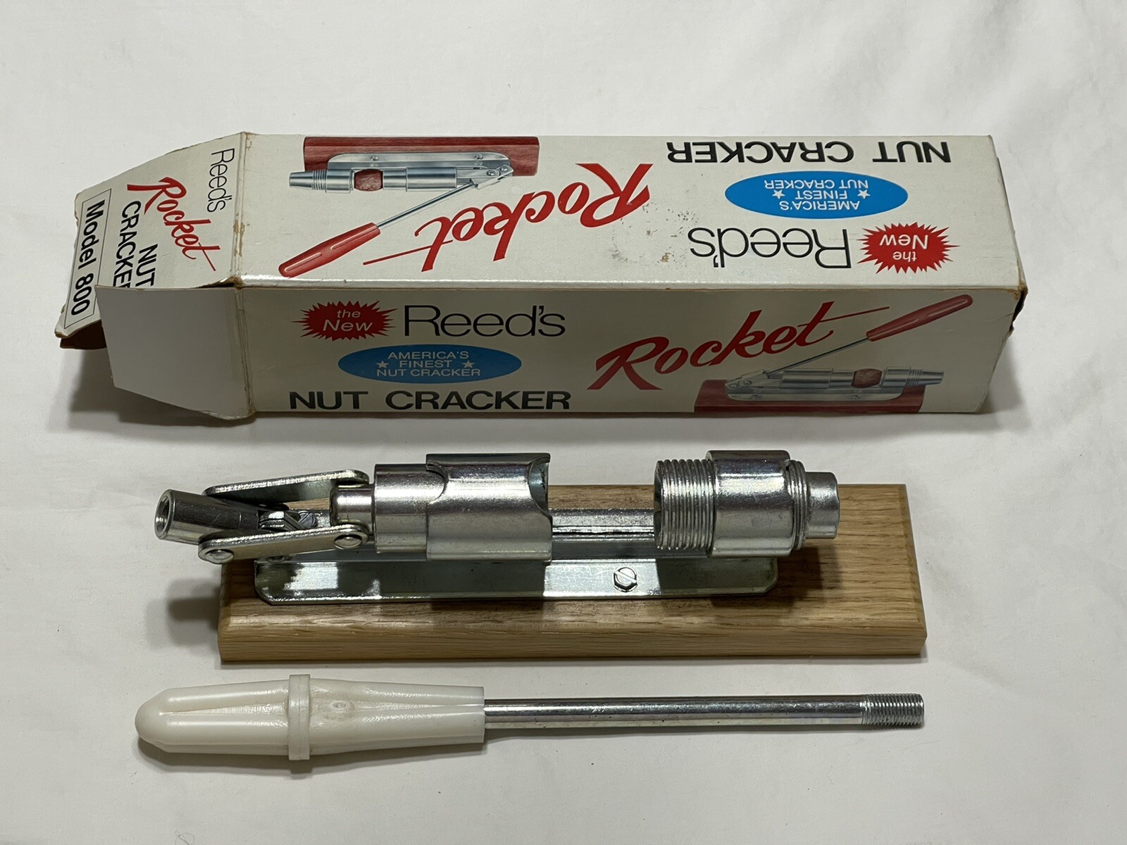 🇺🇸Vintage Reeds Rocket Nut Cracker Pecan Walnut Wood & Steel Model 800 ...